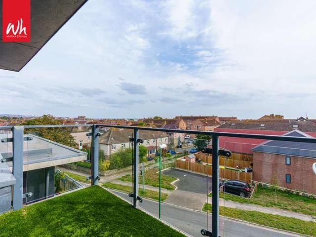 2 bed flat for sale