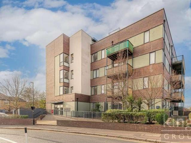 2 bed flat for sale