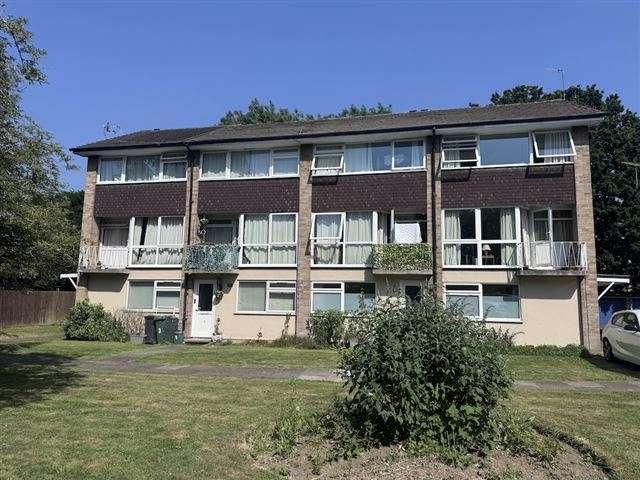 2 bed flat for sale