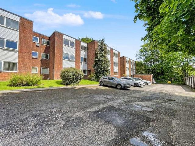 2 bed flat for sale