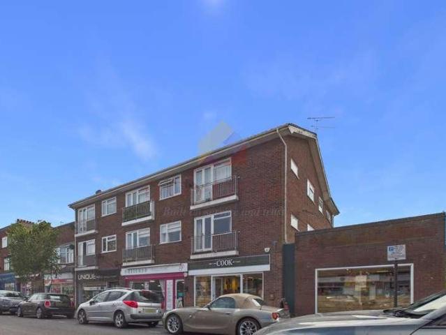 2 bed flat for sale