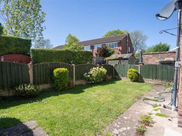 2 bed flat for sale