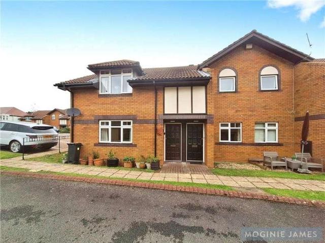 2 bed flat for sale