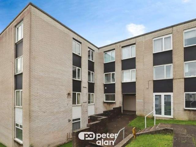 2 bed flat for sale