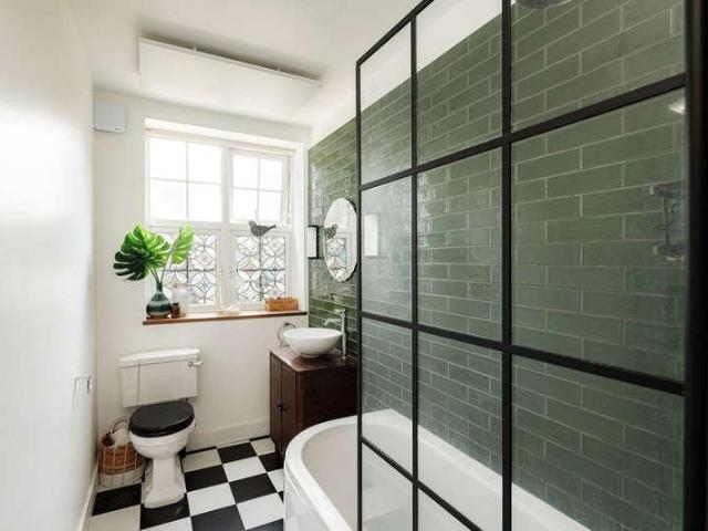 2 bed flat for sale