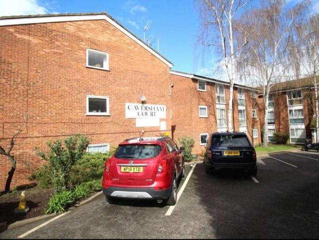 2 bed flat for sale