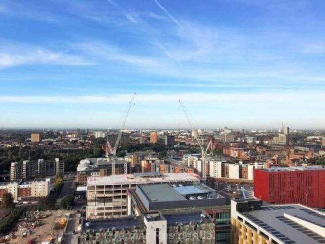 2 bed flat for sale