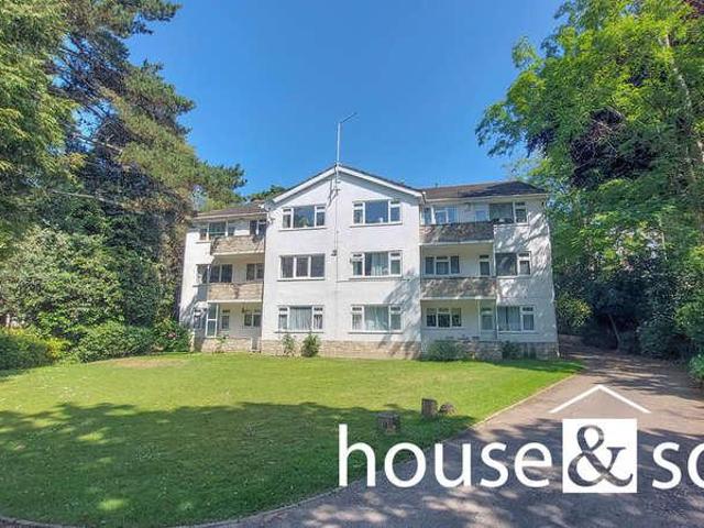 2 bed flat for sale