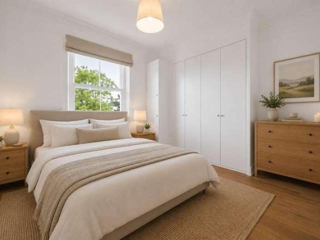 2 bed flat for sale