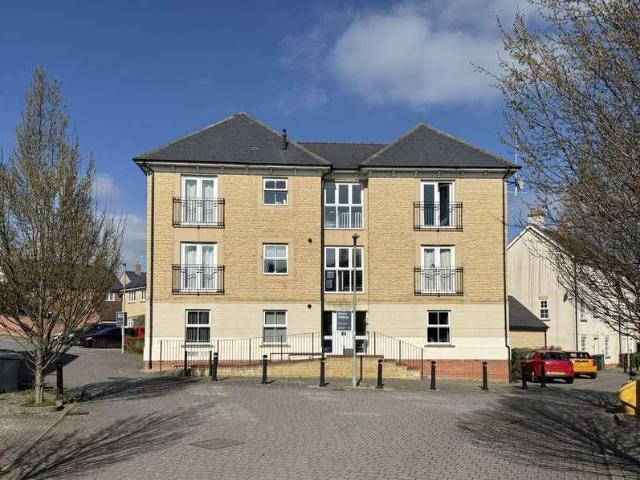 2 bed flat for sale