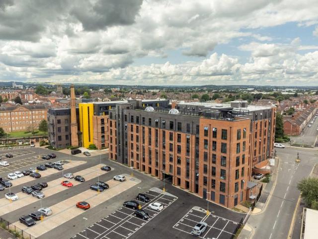 2 bed flat for sale