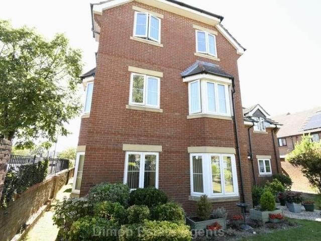2 bed flat for sale