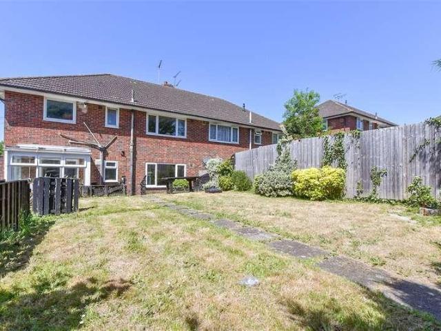 2 bed flat for sale
