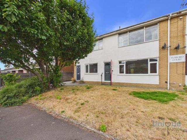 2 bed flat for sale