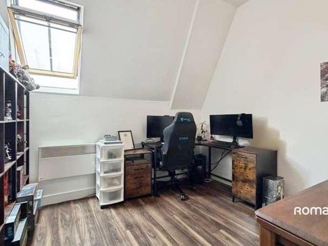 2 bed flat for sale