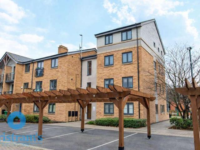 2 bed flat for sale
