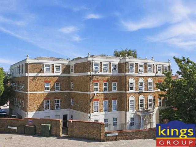 2 bed flat for sale
