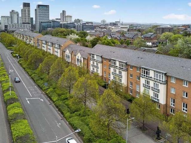 2 bed flat for sale