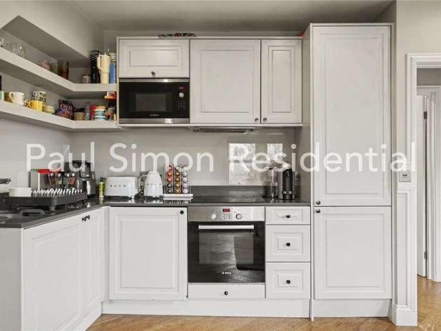 2 bed flat for sale