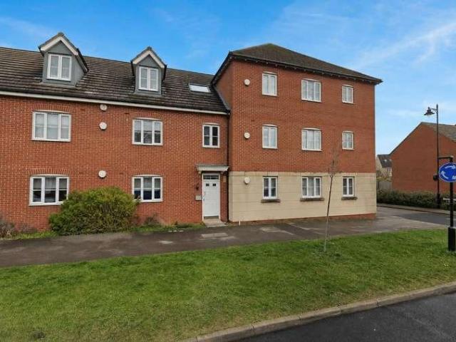 2 bed flat for sale