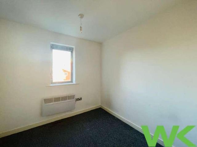 2 bed flat for sale