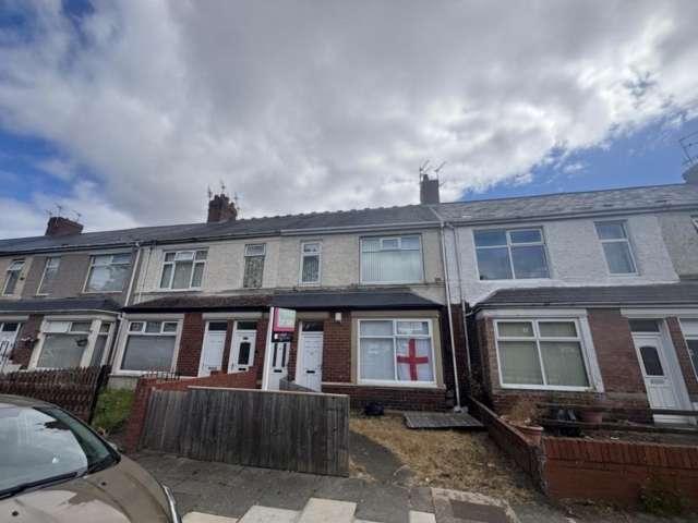 2 bed flat for sale