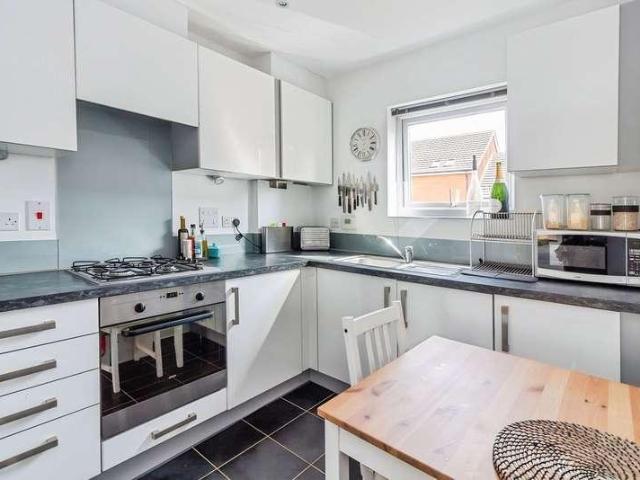 1 bed flat for sale