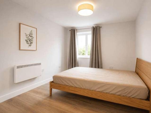 2 bed flat for sale