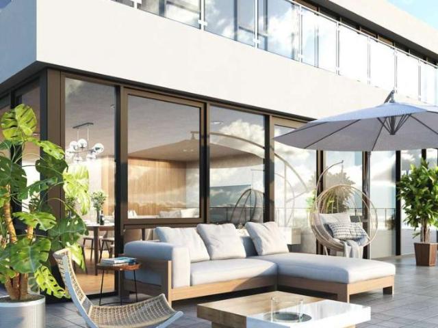 2 bed flat for sale