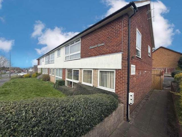 2 bed flat for sale