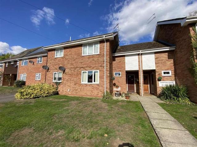2 bed flat for sale