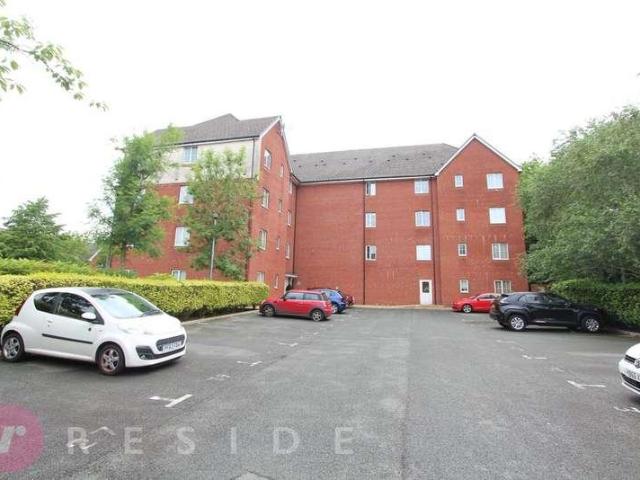 2 bed flat for sale