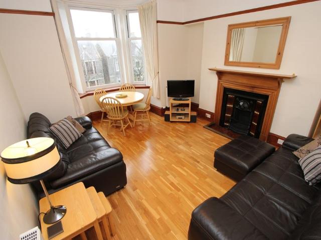 2 Bed Flat, Forest Avenue, AB15