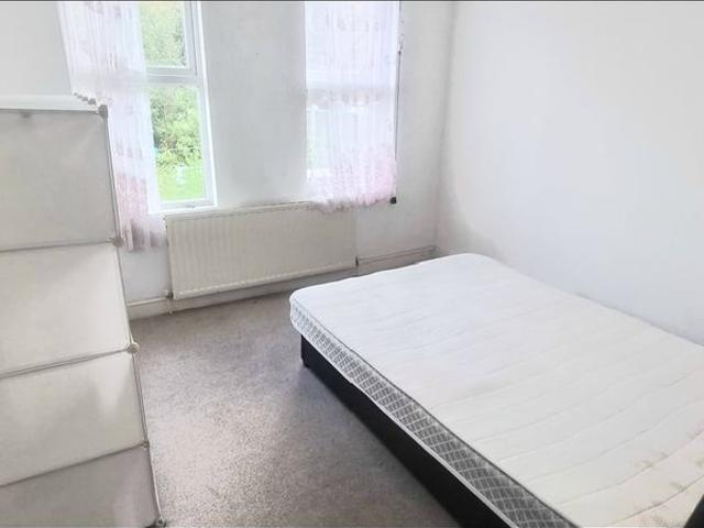 2 Bed Flat, Forest Road, E17