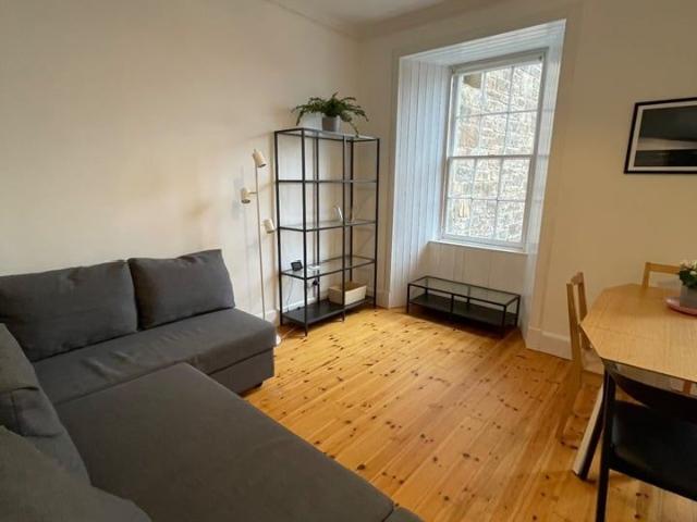 2 Bed Flat, Forrest Hill, EH1
