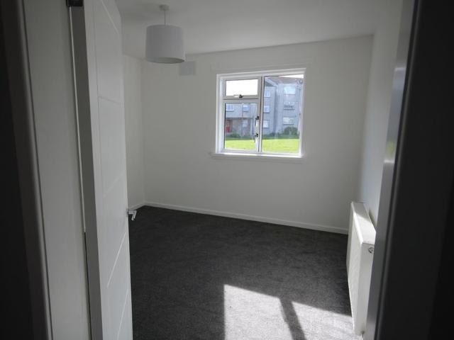 2 Bed Flat, Forrester Park Grove, EH12