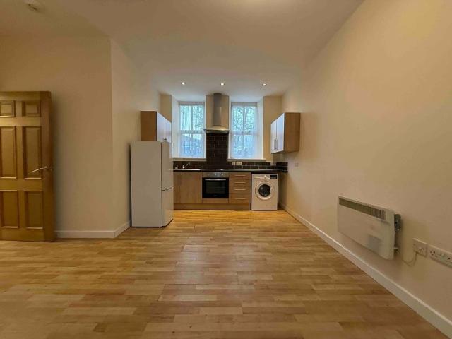 2 Bed Flat, Fox Hill Road, S6