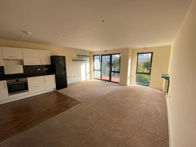 2 Bed Flat, Gwynne Road, SW11