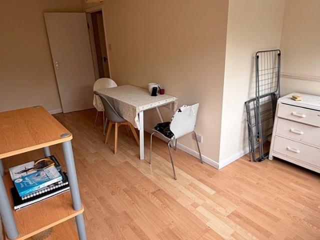 2 Bed Flat, Gambier House, EC1V