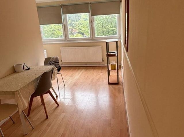 2 Bed Flat, Gambier House, EC1V