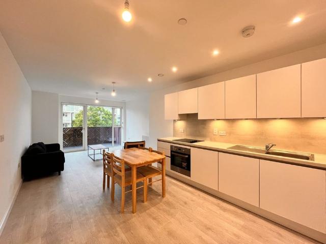 2 Bed Flat, Garraway Apartments, W3