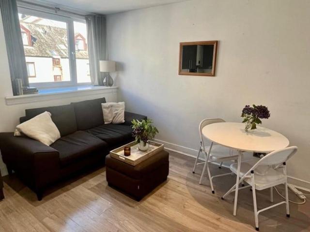 2 Bed Flat, George St, AB25