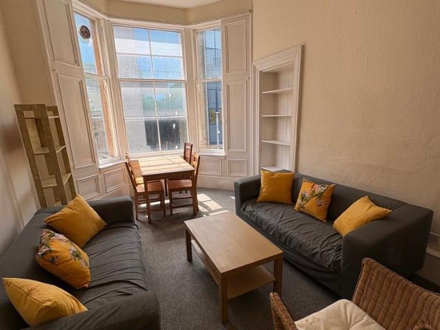 2 Bed Flat, Gibson Street, G12