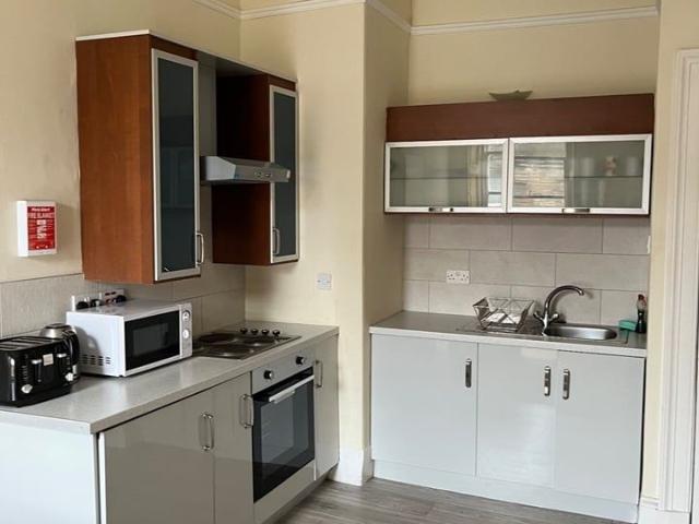 2 Bed Flat, Glen St, EH3
