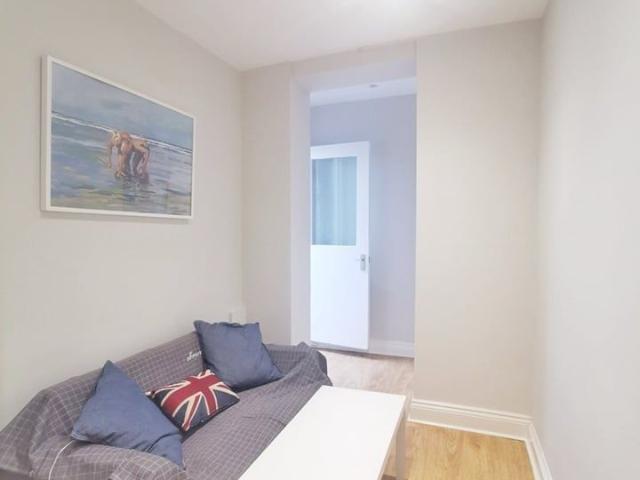 2 Bed Flat, Gloucester Place, NW1