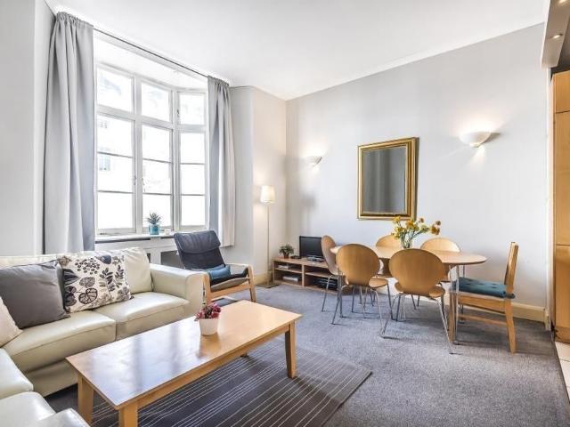 2 Bed Flat, Gloucester Terrace, W2