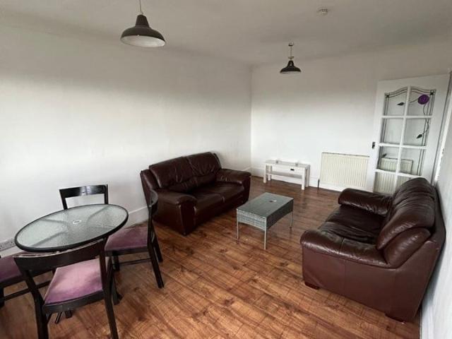 2 Bed Flat, Gogar St, G33