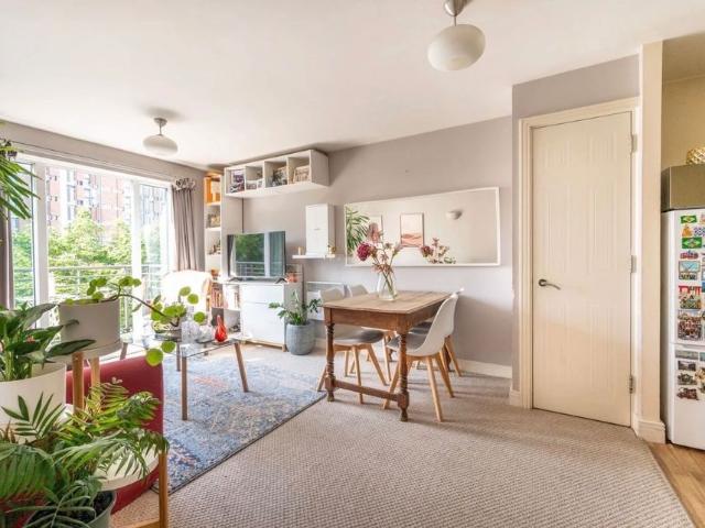 2 Bed Flat, Granite Apartments, E15