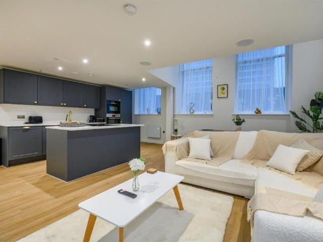 2 Bed Flat, Great George Street, LS1