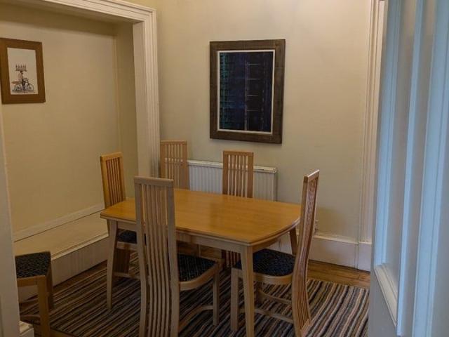2 Bed Flat, Great King Street, EH3